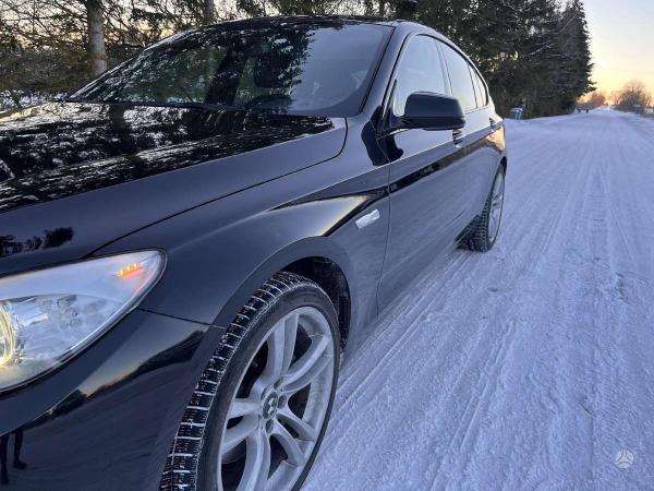 Black BMW 520 2013 in Kaunas, with an engine capacity of 2.00 L and mileage of 249 thousand km for 9500 €, photo 7 on AUTOMOTO.COM.LV