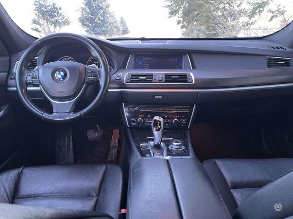 Black BMW 520 2013 in Kaunas, with an engine capacity of 2.00 L and mileage of 249 thousand km for 9500 €, photo 10 on AUTOMOTO.COM.LV