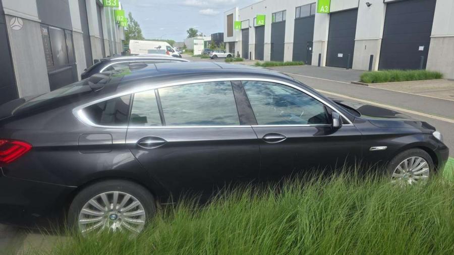 Melns BMW 520 2013 Šauļi, ar dzinēja tilpumu 2.00 L un nobraukumu 182 tūkst. km par 9900 €, foto 3 vietnē AUTOMOTO.COM.LV