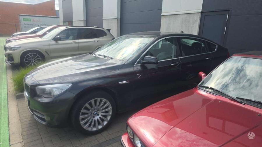 Melns BMW 520 2013 Šauļi, ar dzinēja tilpumu 2.00 L un nobraukumu 182 tūkst. km par 9900 €, foto 4 vietnē AUTOMOTO.COM.LV
