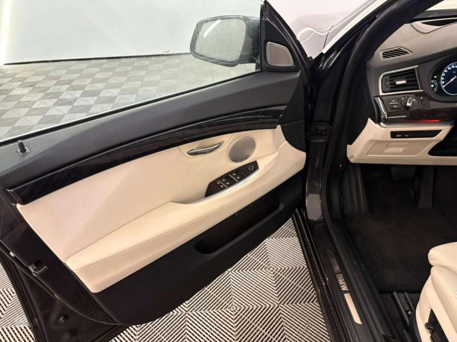 Melns BMW 520 2013 Marijampole, ar dzinēja tilpumu 2.00 L un nobraukumu 443 tūkst. km par 10999 €, foto 9 vietnē AUTOMOTO.COM.LV