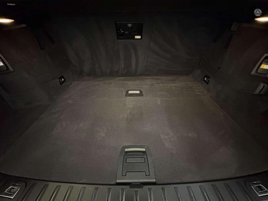 Melns BMW 520 2013 Marijampole, ar dzinēja tilpumu 2.00 L un nobraukumu 443 tūkst. km par 10999 €, foto 15 vietnē AUTOMOTO.COM.LV