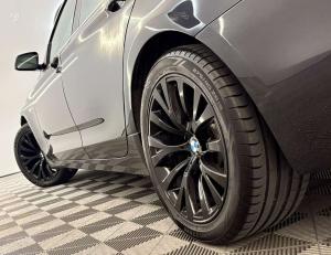 Melns BMW 520 2013 Marijampole, ar dzinēja tilpumu 2.00 L un nobraukumu 443 tūkst. km par 10999 €, foto 36 vietnē AUTOMOTO.COM.LV