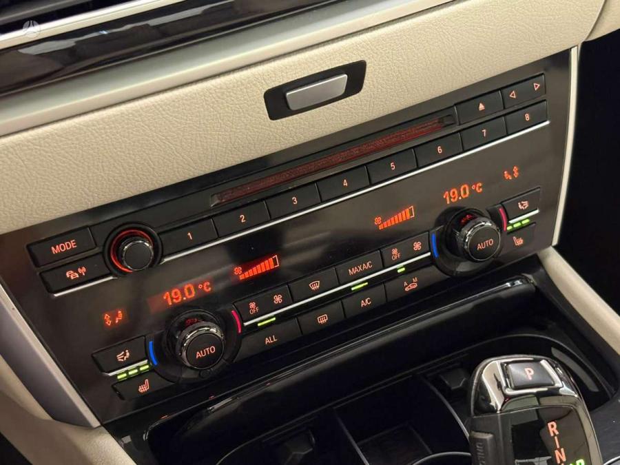 Melns BMW 520 2013 Marijampole, ar dzinēja tilpumu 2.00 L un nobraukumu 443 tūkst. km par 10999 €, foto 38 vietnē AUTOMOTO.COM.LV