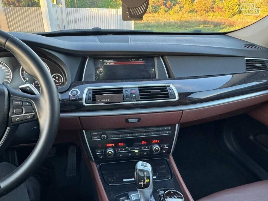 Melns BMW 520 2013 Šauļi, ar dzinēja tilpumu 2.00 L un nobraukumu 201 tūkst. km par 12700 €, foto 14 vietnē AUTOMOTO.COM.LV