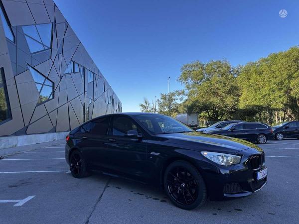 Black BMW 520 2014 in Siauliai, with an engine capacity of 2.00 L and mileage of 251 thousand km for 14800 €, photo 7 on AUTOMOTO.COM.LV