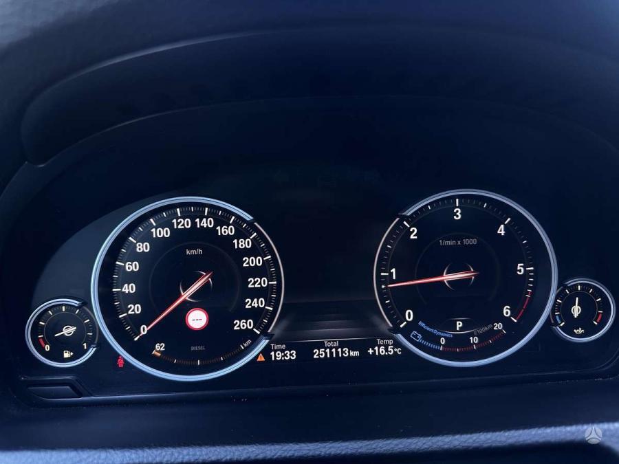 Melns BMW 520 2014 Šauļi, ar dzinēja tilpumu 2.00 L un nobraukumu 251 tūkst. km par 14800 €, foto 12 vietnē AUTOMOTO.COM.LV