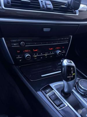 Melns BMW 520 2014 Šauļi, ar dzinēja tilpumu 2.00 L un nobraukumu 251 tūkst. km par 14800 €, foto 13 vietnē AUTOMOTO.COM.LV