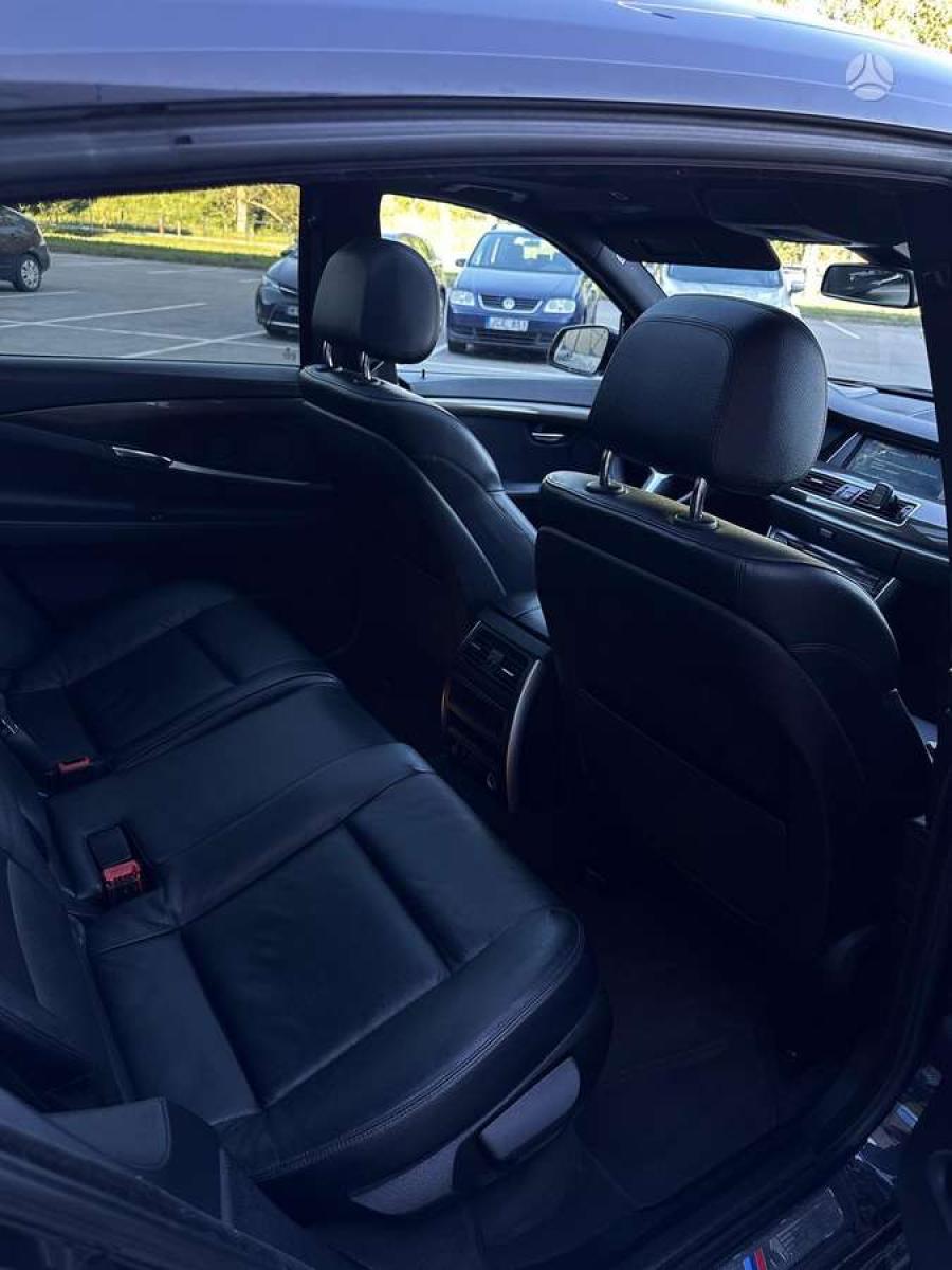 Melns BMW 520 2014 Šauļi, ar dzinēja tilpumu 2.00 L un nobraukumu 251 tūkst. km par 14800 €, foto 15 vietnē AUTOMOTO.COM.LV