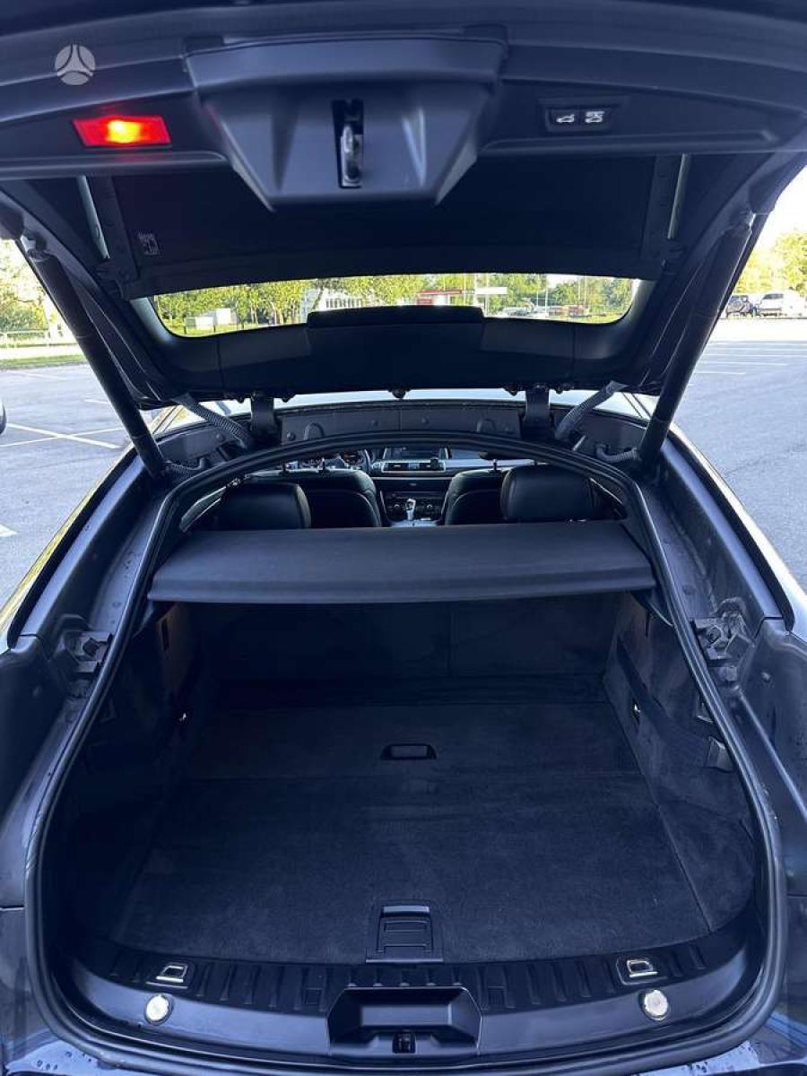 Melns BMW 520 2014 Šauļi, ar dzinēja tilpumu 2.00 L un nobraukumu 251 tūkst. km par 14800 €, foto 17 vietnē AUTOMOTO.COM.LV