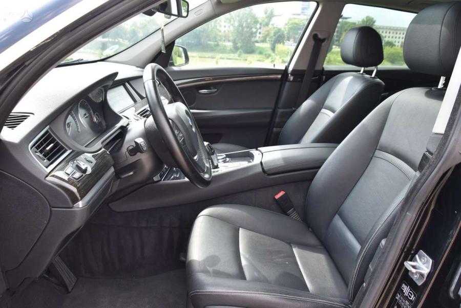 Melns BMW 520 2014 Viļņa, ar dzinēja tilpumu 2.00 L un nobraukumu 279 tūkst. km par 11900 €, foto 17 vietnē AUTOMOTO.COM.LV