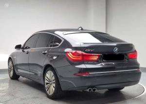 Black BMW 520 2016 in Vilnius, with an engine capacity of 2.00 L and mileage of 267 thousand km for 13733 €, photo 4 on AUTOMOTO.COM.LV