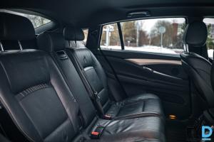 Black BMW 520 2016 in Riga, with an engine capacity of 2.00 L and mileage of 292 thousand km for 13990 €, photo 7 on AUTOMOTO.COM.LV