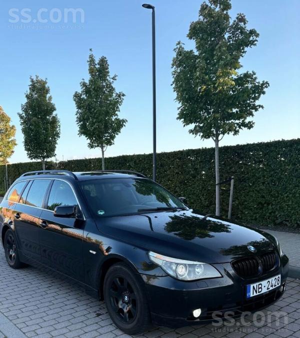 Melns BMW 520 2005 Ventspils, ar dzinēja tilpumu 2.00 L un nobraukumu 345 tūkst. km par 2300 €, foto 1 vietnē AUTOMOTO.COM.LV
