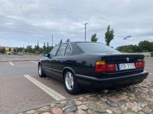 Melns BMW 520 1990 Ventspils, ar dzinēja tilpumu 2.00 L un nobraukumu 243 tūkst. km par 4350 €, foto 7 vietnē AUTOMOTO.COM.LV