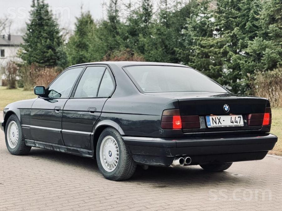 Melns BMW 520 1990 Valmiera, ar dzinēja tilpumu 2.00 L un nobraukumu 180 tūkst. km par 6350 €, foto 6 vietnē AUTOMOTO.COM.LV