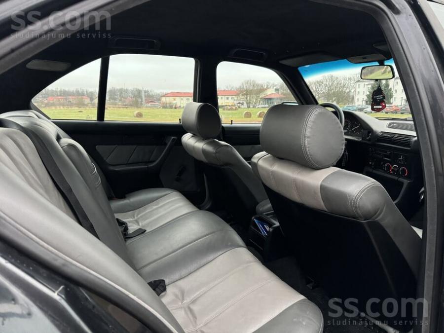 Melns BMW 520 1990 Valmiera, ar dzinēja tilpumu 2.00 L un nobraukumu 180 tūkst. km par 6350 €, foto 9 vietnē AUTOMOTO.COM.LV