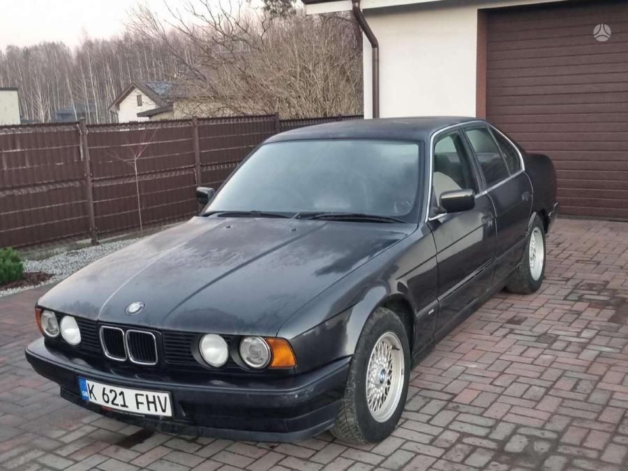 Black BMW 520 1993 in Kretinga, with an engine capacity of 0.00 L and mileage of 68 thousand km for 2400 €, photo 1 on AUTOMOTO.COM.LV