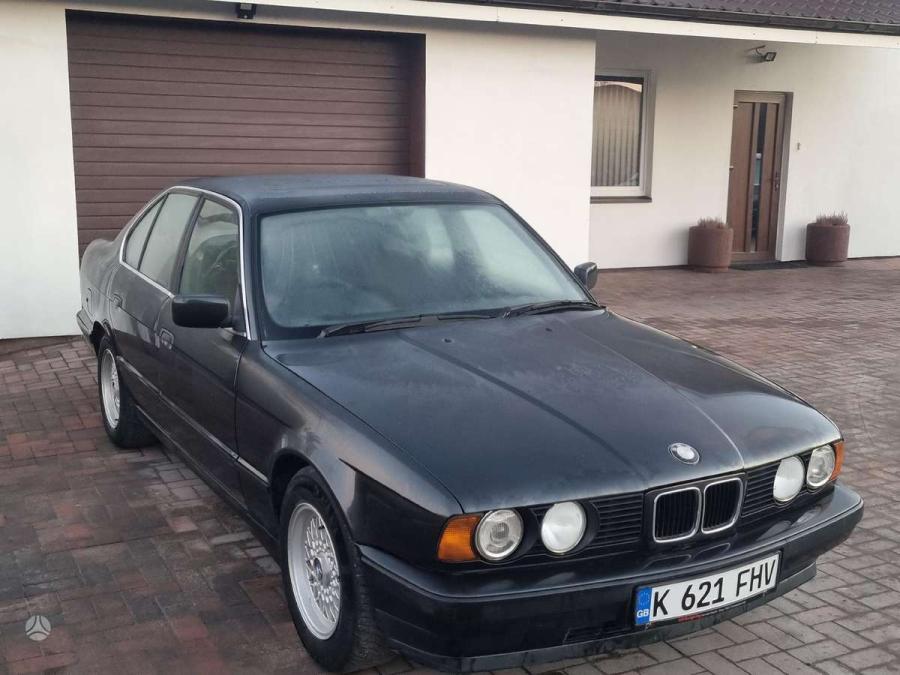 Black BMW 520 1993 in Kretinga, with an engine capacity of 0.00 L and mileage of 68 thousand km for 2400 €, photo 2 on AUTOMOTO.COM.LV
