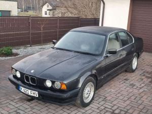 Black BMW 520 1993 in Kretinga, with an engine capacity of 0.00 L and mileage of 68 thousand km for 2400 €, photo 3 on AUTOMOTO.COM.LV