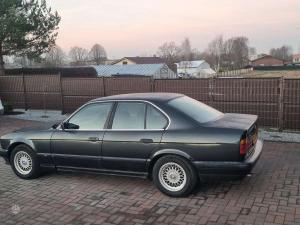Black BMW 520 1993 in Kretinga, with an engine capacity of 0.00 L and mileage of 68 thousand km for 2400 €, photo 6 on AUTOMOTO.COM.LV