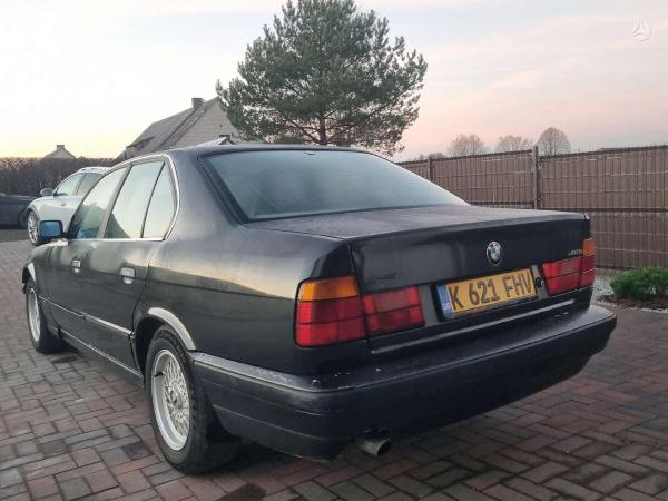 Melns BMW 520 1993 Kretinga, ar dzinēja tilpumu 0.00 L un nobraukumu 68 tūkst. km par 2400 €, foto 9 vietnē AUTOMOTO.COM.LV