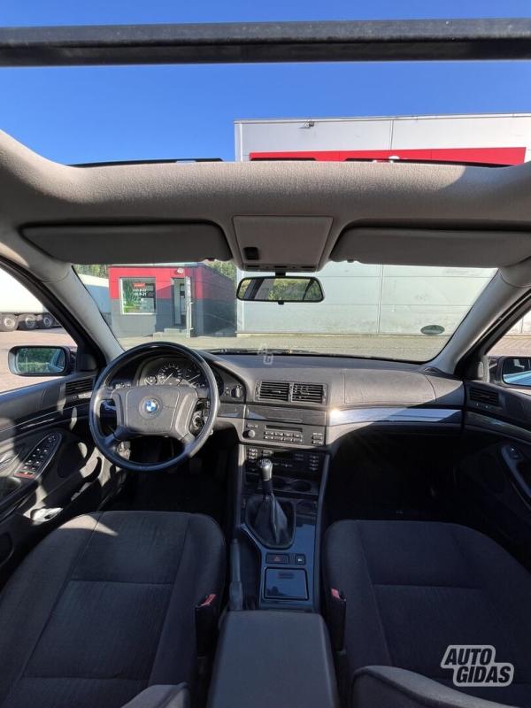 Black BMW 520 1998 in Vilnius, with an engine capacity of 2.00 L and mileage of 267 thousand km for 1600 €, photo 8 on AUTOMOTO.COM.LV
