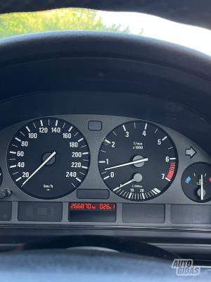 Black BMW 520 1998 in Vilnius, with an engine capacity of 2.00 L and mileage of 267 thousand km for 1600 €, photo 14 on AUTOMOTO.COM.LV