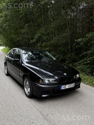 Black BMW 520 1998 in Kuldiga, with an engine capacity of 2.00 L and mileage of 360 thousand km for 2300 €, photo 1 on AUTOMOTO.COM.LV