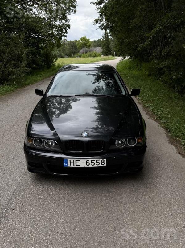Melns BMW 520 1998 Kuldīga, ar dzinēja tilpumu 2.00 L un nobraukumu 360 tūkst. km par 2300 €, foto 3 vietnē AUTOMOTO.COM.LV
