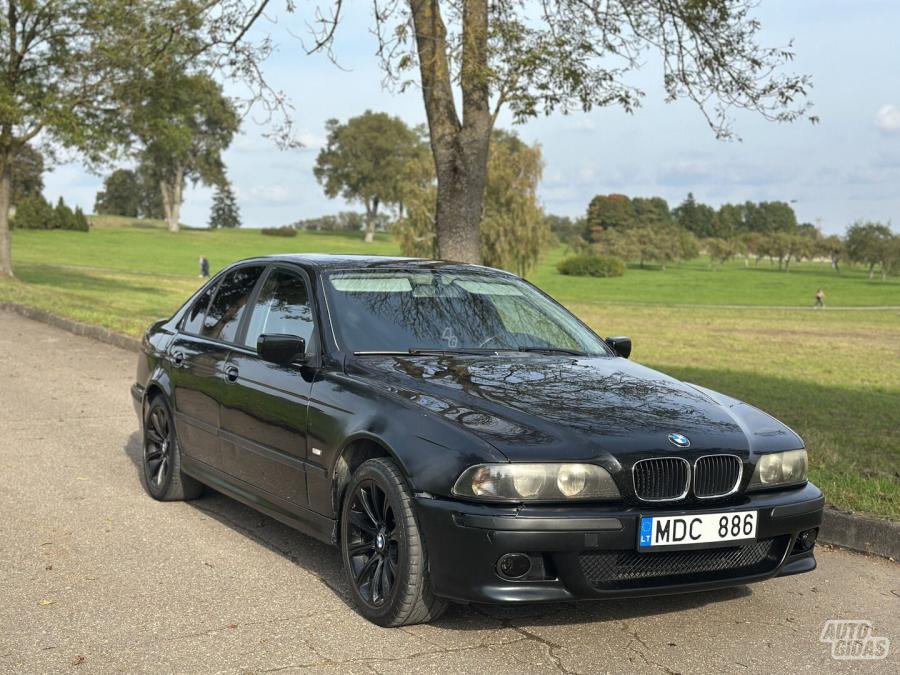Melns BMW 520 1998 Kauņa, ar dzinēja tilpumu 2.00 L un nobraukumu 340 tūkst. km par 2690 €, foto 4 vietnē AUTOMOTO.COM.LV
