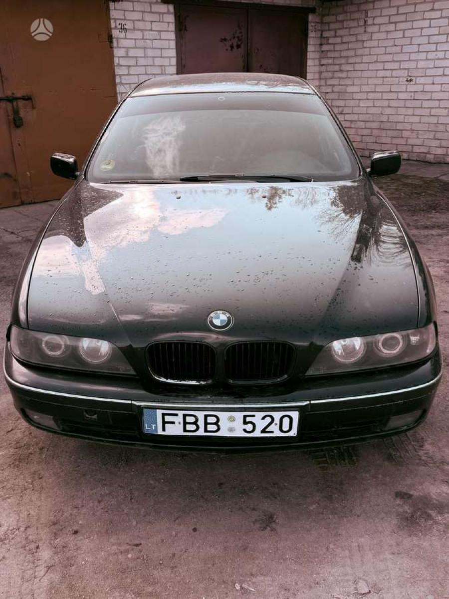 Black BMW 520 2000 in Vilnius, with an engine capacity of 1.95 L and mileage of 282 thousand km for 1300 €, photo 12 on AUTOMOTO.COM.LV