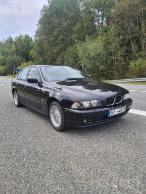Black BMW 520 2001 in Aluksne, with an engine capacity of 2.00 L and mileage of 352 thousand km for 2000 €, photo  on AUTOMOTO.COM.LV