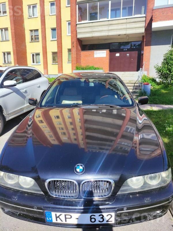 Black BMW 520 2002 in Riga, with an engine capacity of 2.00 L and mileage of 342 thousand km for 3200 €, photo 3 on AUTOMOTO.COM.LV