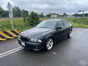 Melns BMW 520 2002 Kauņa, ar dzinēja tilpumu 2.20 L un nobraukumu 400 tūkst. km par 1500 €, foto  vietnē AUTOMOTO.COM.LV