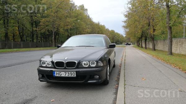Black BMW 520 2003 in Riga, with an engine capacity of 2.20 L and mileage of 118 thousand km for 2800 €, photo 1 on AUTOMOTO.COM.LV