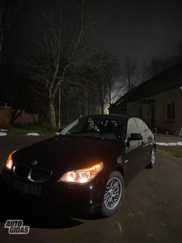 Melns BMW 520 2003 Panevēža, ar dzinēja tilpumu 2.20 L un nobraukumu 318 tūkst. km par 2400 €, foto 1 vietnē AUTOMOTO.COM.LV