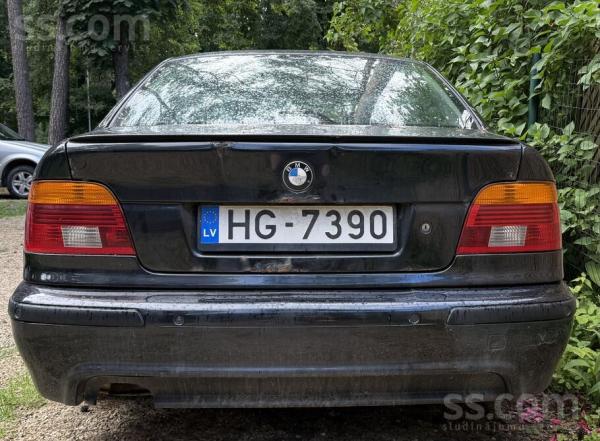 Melns BMW 520 2003 Rīga, ar dzinēja tilpumu 2.20 L un nobraukumu 117 tūkst. km par 1800 €, foto 3 vietnē AUTOMOTO.COM.LV