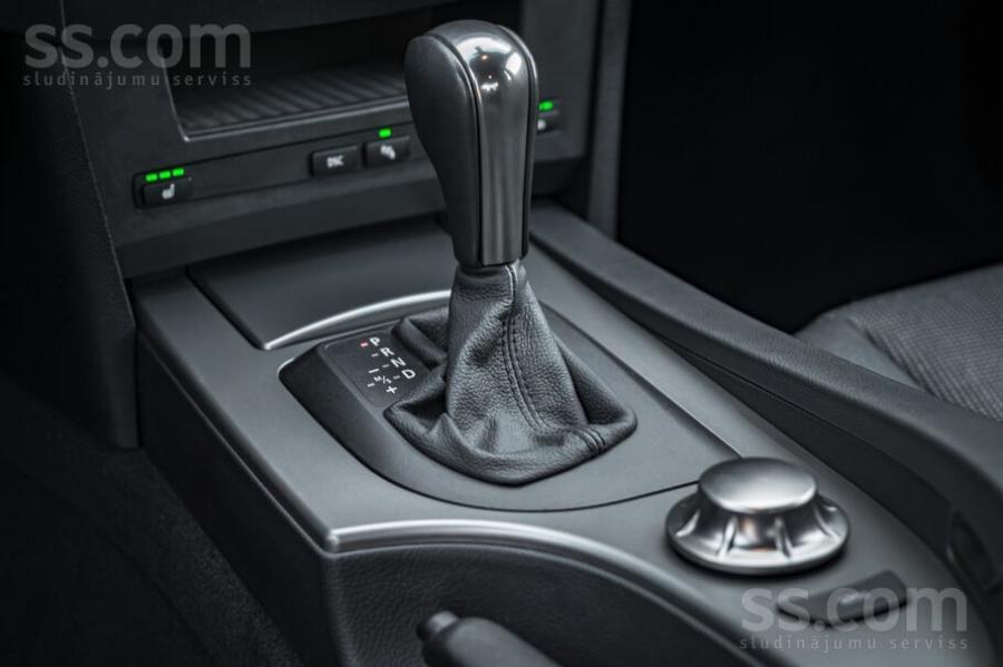 Black BMW 520 2003 in Riga, with an engine capacity of 2.20 L and mileage of 127 thousand km for 6500 €, photo 19 on AUTOMOTO.COM.LV