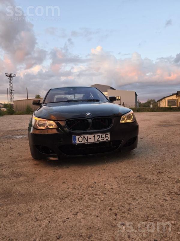 Melns BMW 520 2003 Rēzekne, ar dzinēja tilpumu 2.20 L un nobraukumu 297 tūkst. km par 2400 €, foto 2 vietnē AUTOMOTO.COM.LV