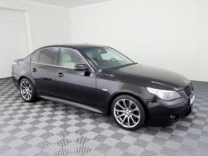 Black BMW 520 2003 in Tallinn, with an engine capacity of 2.20 L and mileage of 379 thousand km for 2799 €, photo  on AUTOMOTO.COM.LV