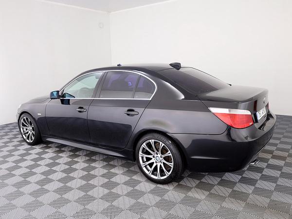 Black BMW 520 2003 in Tallinn, with an engine capacity of 2.20 L and mileage of 379 thousand km for 2799 €, photo 5 on AUTOMOTO.COM.LV
