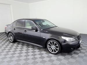 Black BMW 520 2003 in Tallinn, with an engine capacity of 2.20 L and mileage of 379 thousand km for 2799 €, photo 11 on AUTOMOTO.COM.LV