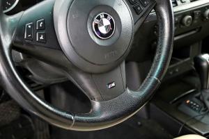 Black BMW 520 2003 in Tallinn, with an engine capacity of 2.20 L and mileage of 379 thousand km for 2799 €, photo 18 on AUTOMOTO.COM.LV