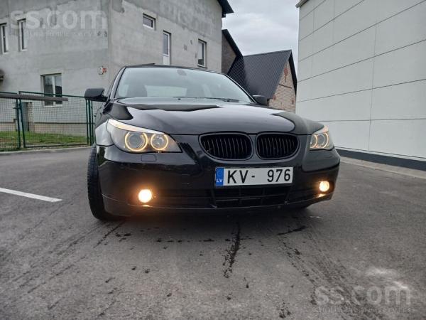 Black BMW 520 2003 in Ludza, with an engine capacity of 2.20 L and mileage of 306 thousand km for 3750 €, photo 9 on AUTOMOTO.COM.LV
