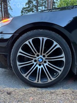 Melns BMW 520 2003 Rīga, ar dzinēja tilpumu 2.20 L un nobraukumu 435 tūkst. km par 3850 €, foto 14 vietnē AUTOMOTO.COM.LV
