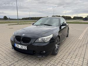 Black BMW 520 2003 in Riga, with an engine capacity of 2.20 L and mileage of 435 thousand km for 3500 €, photo 1 on AUTOMOTO.COM.LV