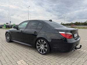 Melns BMW 520 2003 Rīga, ar dzinēja tilpumu 2.20 L un nobraukumu 435 tūkst. km par 3500 €, foto 3 vietnē AUTOMOTO.COM.LV