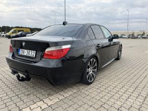 Melns BMW 520 2003 Rīga, ar dzinēja tilpumu 2.20 L un nobraukumu 435 tūkst. km par 3500 €, foto 5 vietnē AUTOMOTO.COM.LV