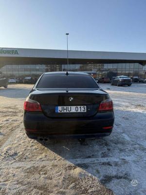 Black BMW 520 2004 in Vilnius, with an engine capacity of 2.17 L and mileage of 290 thousand km for 3300 €, photo 4 on AUTOMOTO.COM.LV